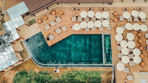 Clara Resorts inaugura hotel dentro de Inhotim | Qual Viagem