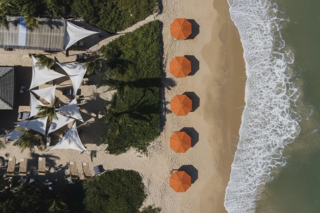 Beach Club Praia Flô: Trousseau invade Trancoso e une elegância à ...